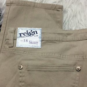 Reign | Jeans | Reign Beige Color Destroyed Skinny Jeans | Poshmark